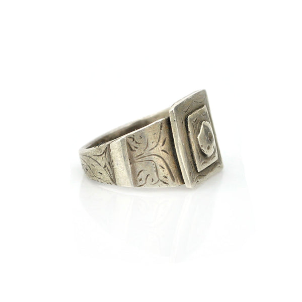 Tiny Terrace Ring - 8 – Marteau